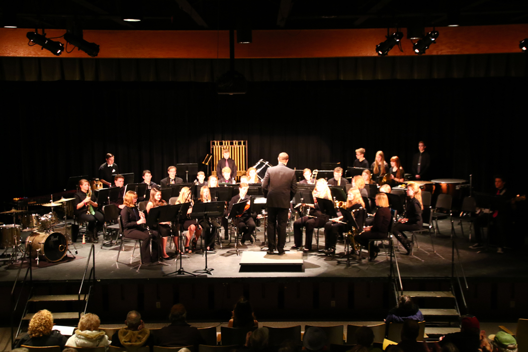 Senior High Jazz Band performed a Monday night concert | Maple Lake ...