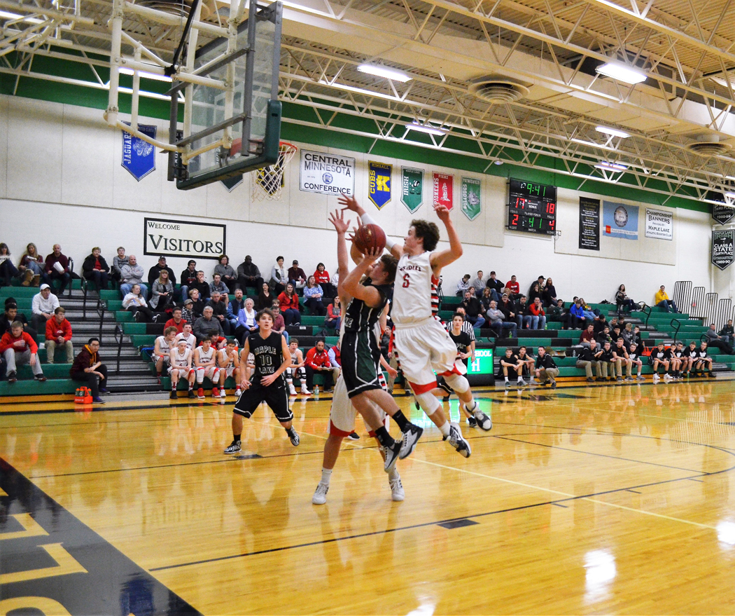 Boys break down Bulldogs | Maple Lake Messenger