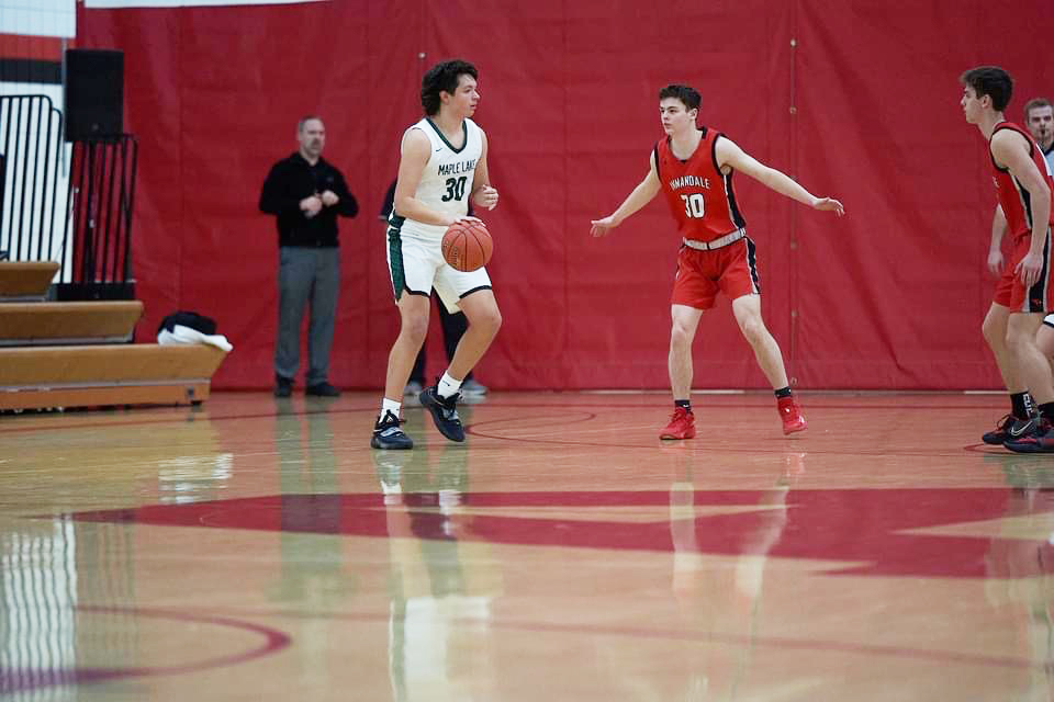 Cardinals end Irish basketball season | Maple Lake Messenger