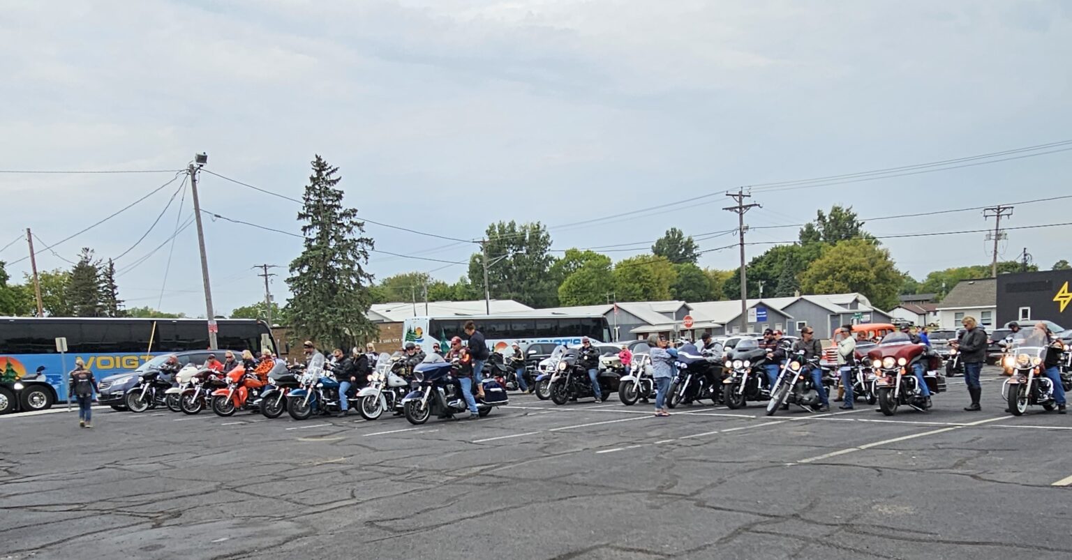 Motorcycle ride draws crowd | Maple Lake Messenger