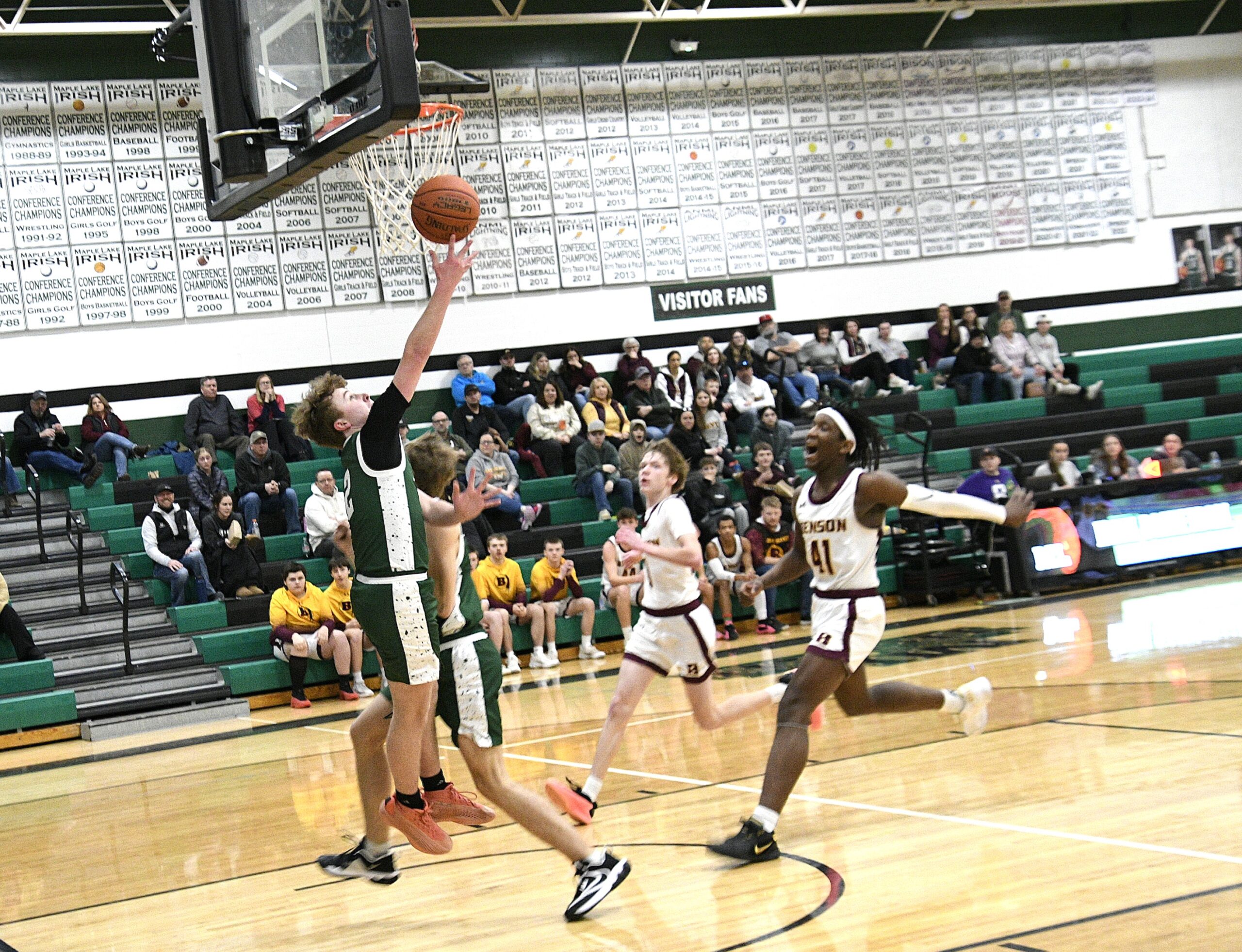 Irish struggle for wins as season draws near | Maple Lake Messenger