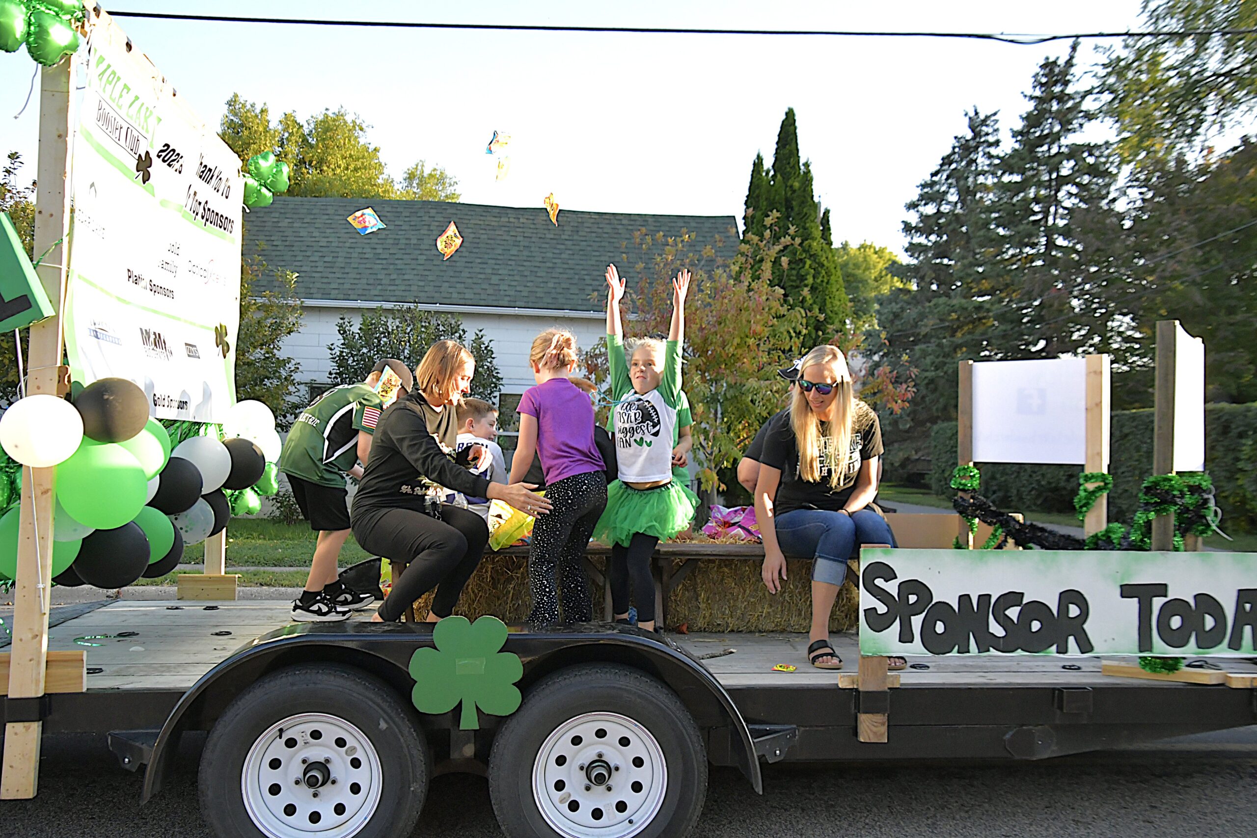 Irish Homecoming Parade is packed with fun | Maple Lake Messenger